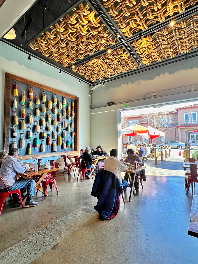 Dive into the ambiance! With buoys on the ceiling and colorful floats on the wall, you're dining under the sea &ndash; minus the wetsuit.