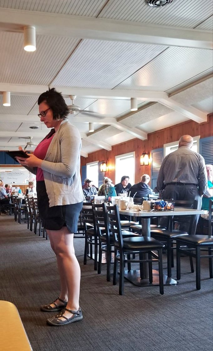 Where everybody knows your name... and your favorite omelet order. The staff here could teach a masterclass in Midwestern hospitality.