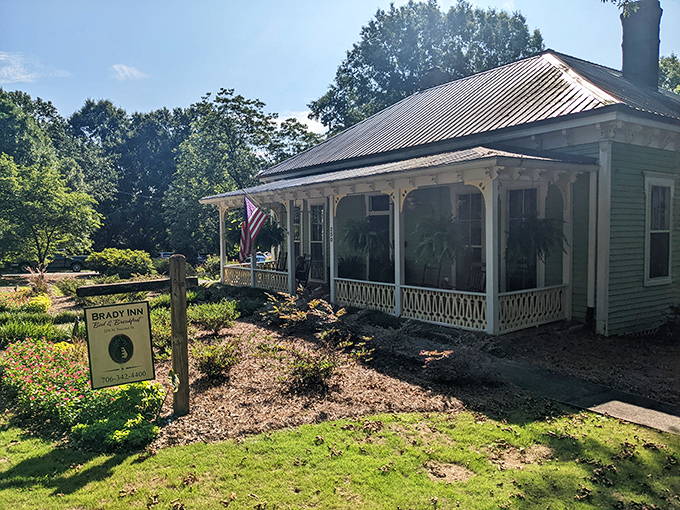 The Brady Inn: not to be confused with a certain groovy TV family, but equally charming and twice as Southern.