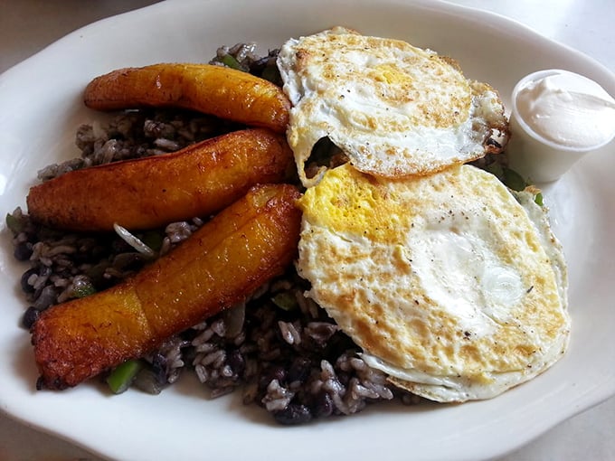 13. gallo pinto