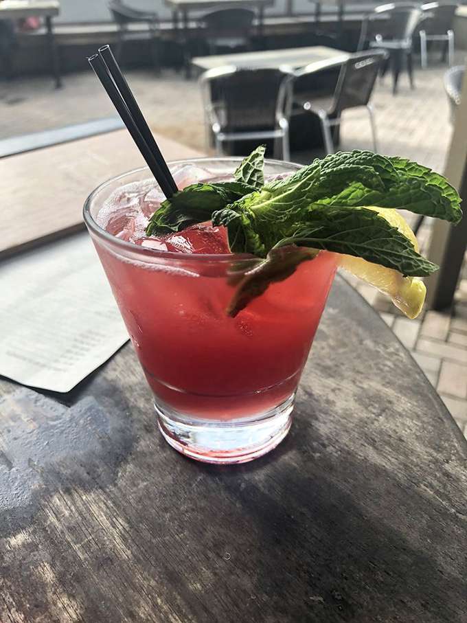 Gin-uinely refreshing! This berry-licious cocktail is like summer in a glass, perfect for washing down those epic burgers.