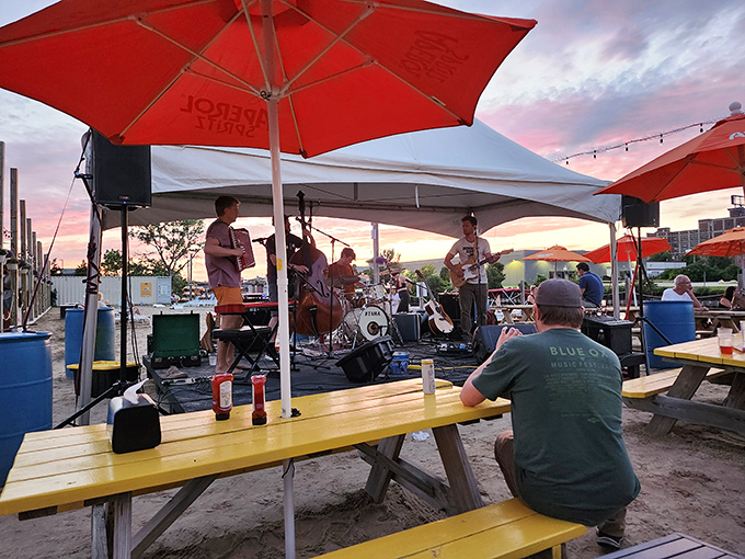 Sunset, live music, and good vibes &ndash; it's like someone bottled up the essence of summer and sprinkled it all over this place.