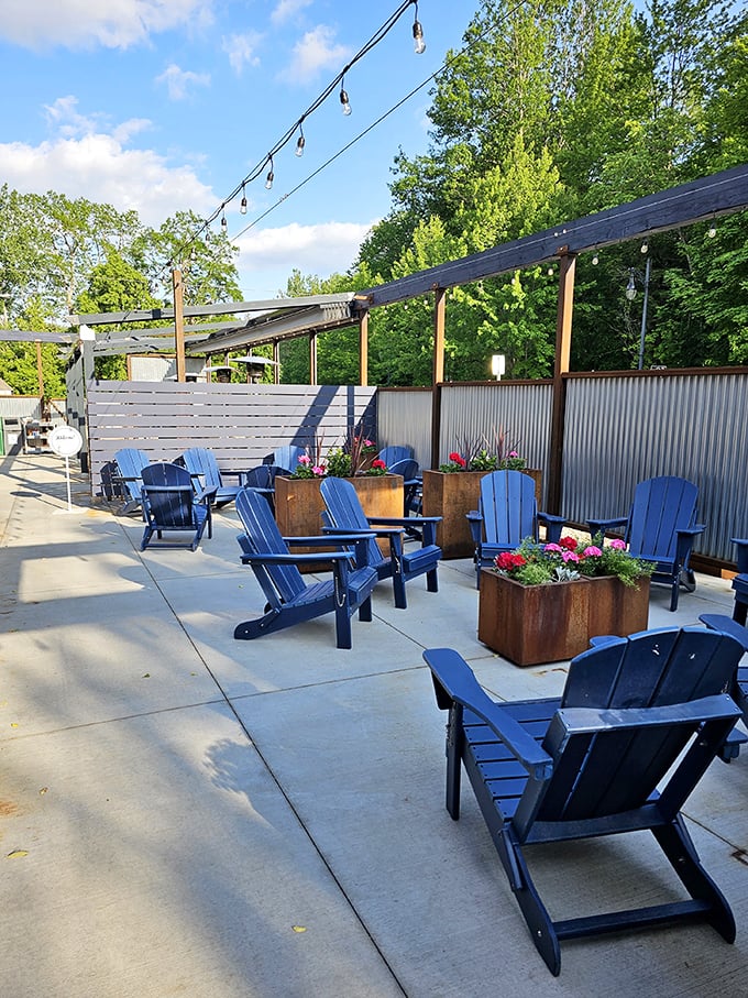 The great outdoors meets great barbecue! These Adirondack chairs are like front-row seats to the best show in town &ndash; your plate!