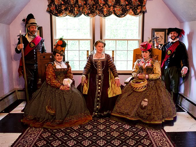 Time-travel never looked so good! These folks are serving Renaissance realness that would make even the Tudors jealous.