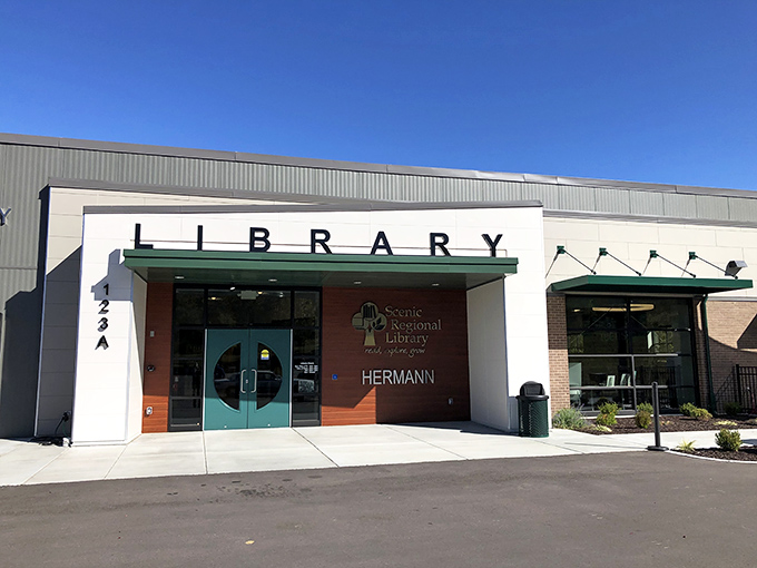 Scenic Regional Library - Hermann Branch: Where books and beauty collide. It's the kind of place that makes you want to become a bookworm.