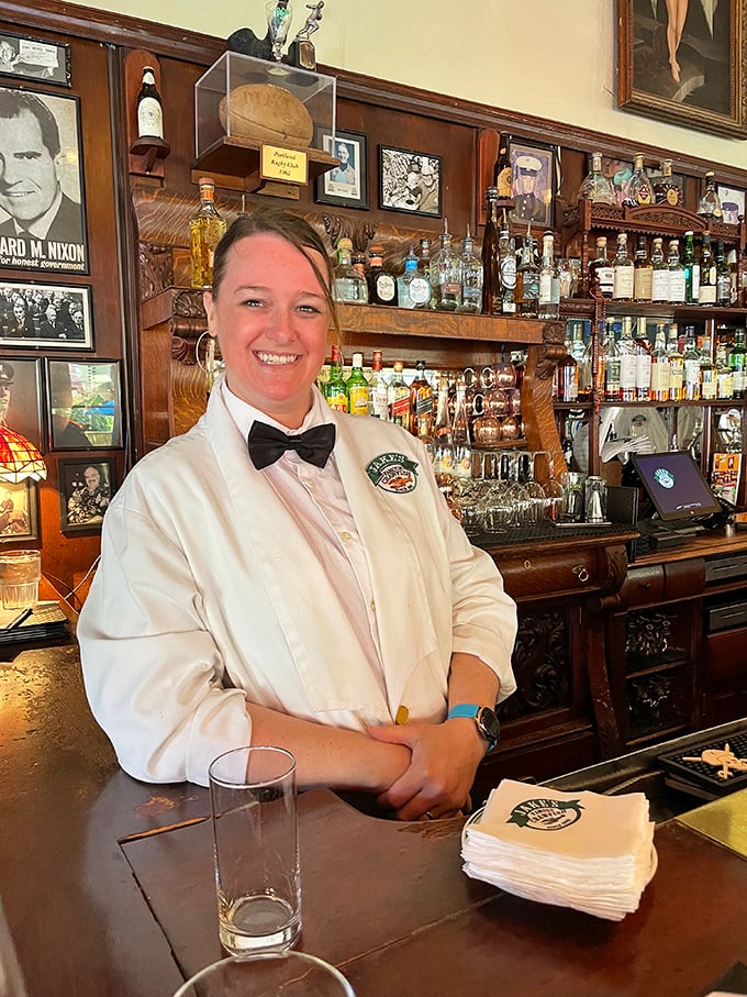 Behind every great seafood joint is a great bartender. Shake it up, mix it up, and pour it on!