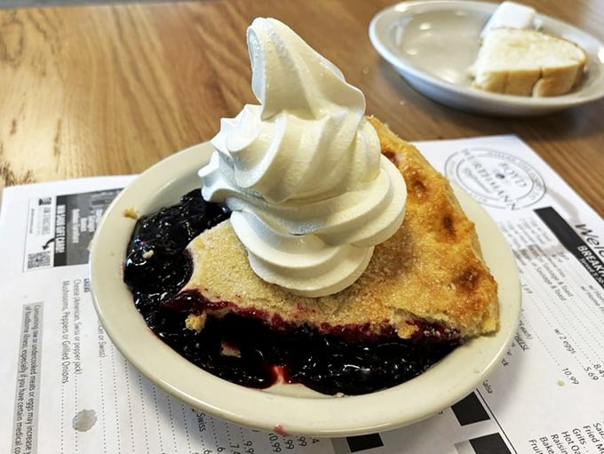 This black raspberry pie &agrave; la mode creates the kind of meaningful relationship between fruit and ice cream that romance novelists wish they could capture.