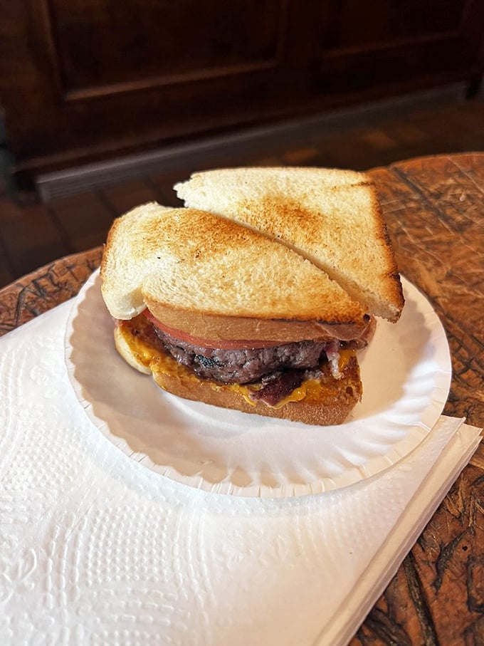 The star of the show: a burger so perfect, it makes other sandwiches feel inadequate. No ketchup needed (or allowed)!