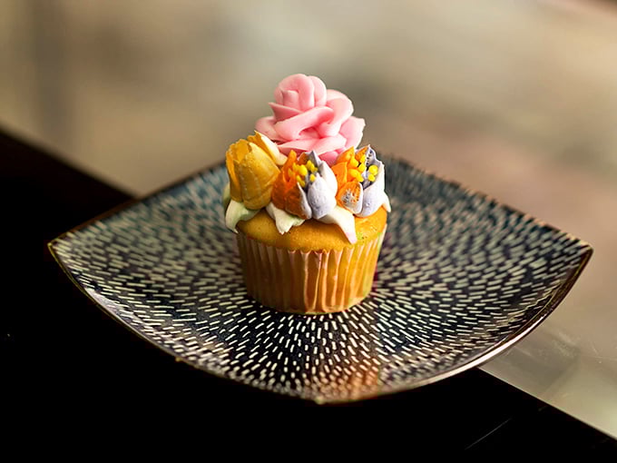 This cupcake isn't just dessert, it's a tiny work of art. Van Gogh would've loved to paint this - if he didn't eat it first!