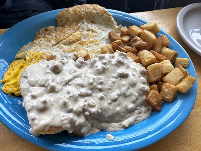 Gravy so good, you'll be tempted to drink it. But please, use a spoon &ndash; we're civilized folk here at Doodles.