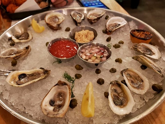 Oysters on ice, looking oh-so-nice. It's a pearl-fect platter that would make Poseidon himself jealous.