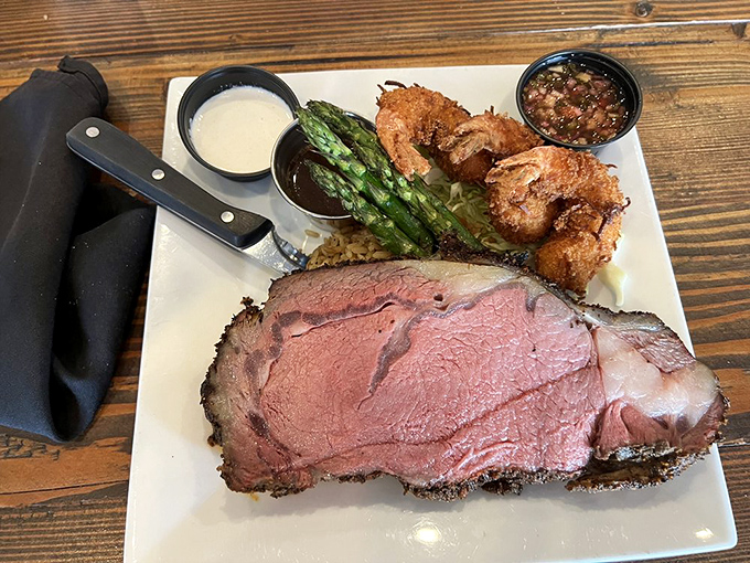 A plate that's music to your taste buds. This prime rib dinner is hitting all the right notes, from savory to sublime.