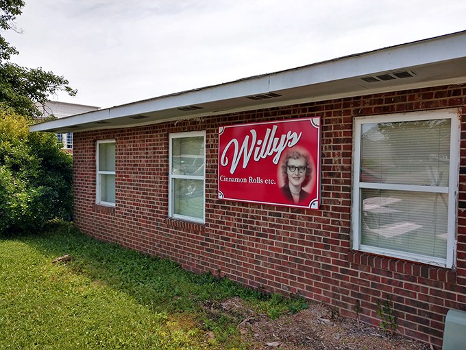 Willy's sign: a beacon of hope for the hungry and a warning to dieters. Proceed with caution (and an empty stomach).