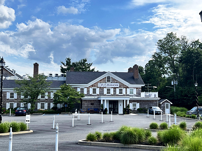 Country club vibes with a rebel yell of taste. Opus is writing a new chapter in the book of steak.