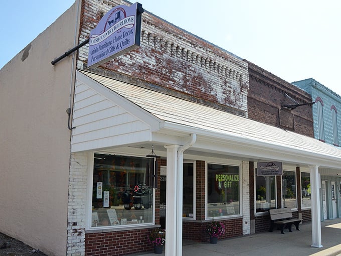 Amish Country Heirlooms: Where every purchase comes with a side of history. Forget big box stores &ndash; this is shopping with soul.