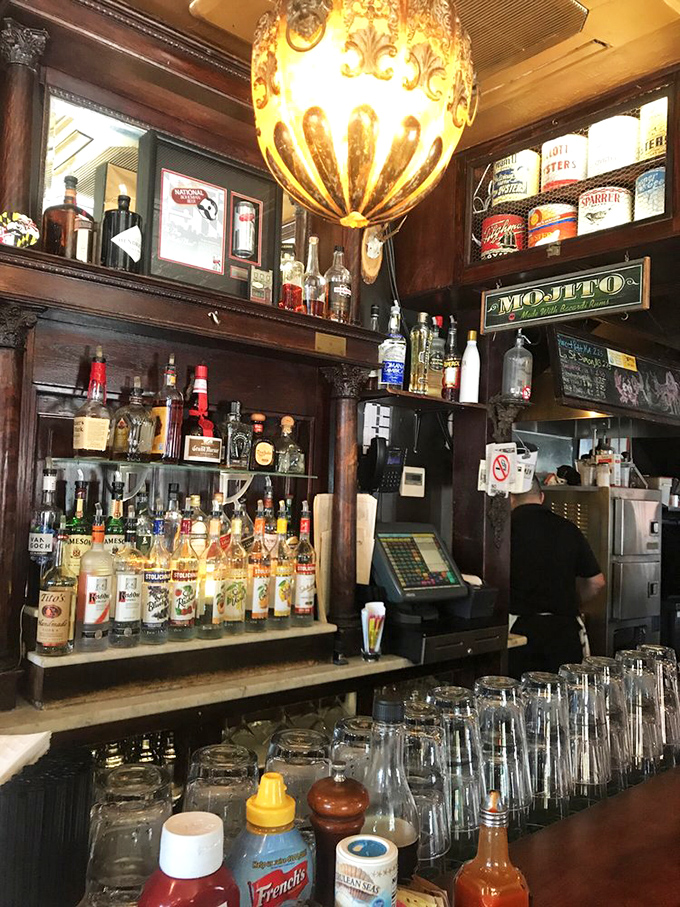 Liquid courage and seafood dreams: Mama's bar, where maritime mixology meets the art of conversation. Ahoy, good times ahead!