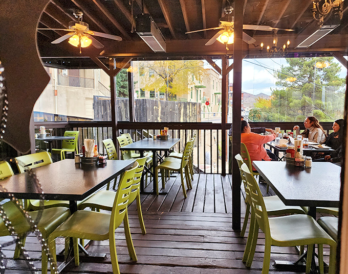 Al fresco dining with a side of spectacular views. It's like eating on the edge of the world, but with better burgers and fewer vertigo-induced screams.