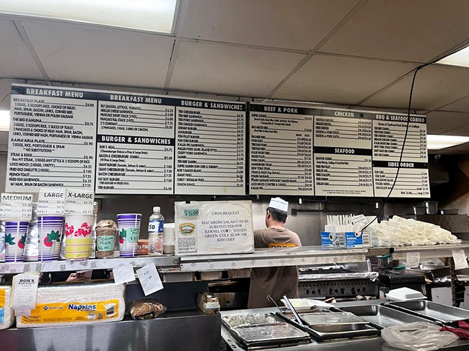 Where the magic happens! Bob's kitchen crew are like BBQ wizards, conjuring up spellbinding flavors that'll have you saying "Ono!"