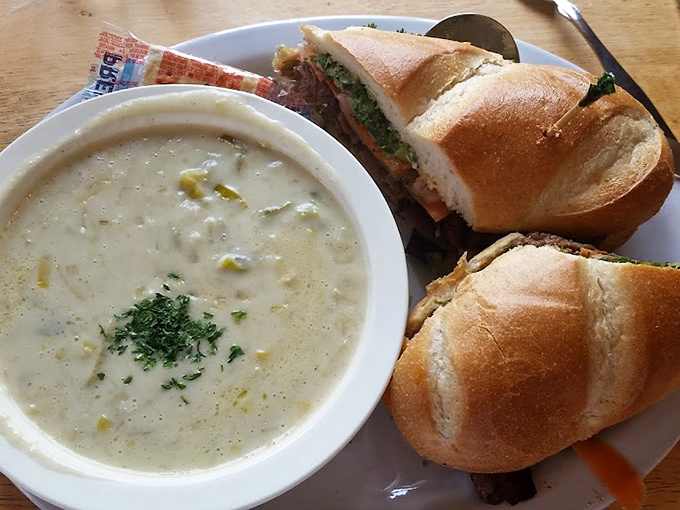 Clam chowder so creamy, it could make New England jealous. Paired with bread that's begging for a dunk.