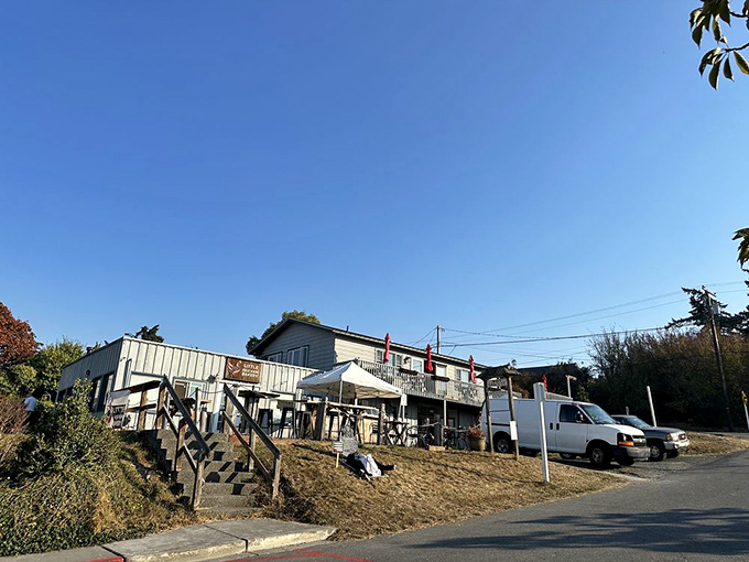 Location, location, location! Nestled in this picturesque spot, the bakery is serving up views almost as delicious as its pastries.