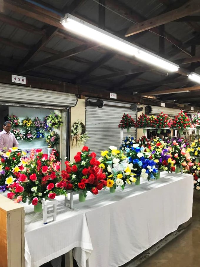 Flower power in full bloom! This floral fantasia could brighten even the gloomiest day. Who needs a green thumb when you've got plastic petals?