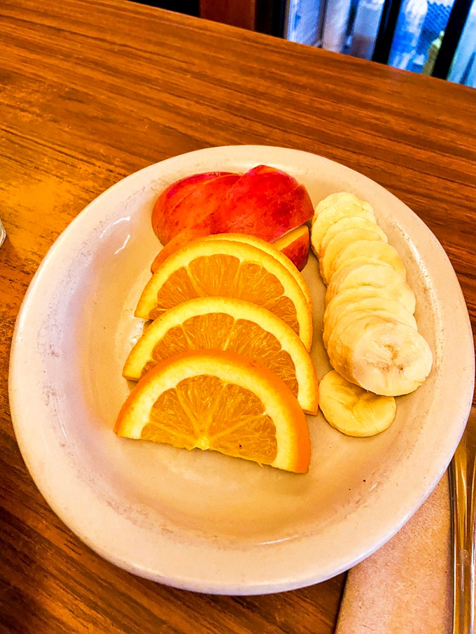 Nature's candy platter! This colorful fruit plate is like a fresh, juicy reminder that not all delicious things come from the deep fryer.