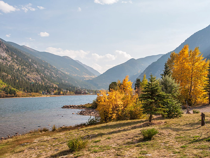 Autumn in Georgetown: where the aspens turn gold and even the mountains seem to be blushing. Fall foliage that'd make New England jealous.