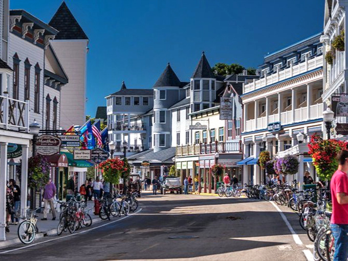 Bikes, blooms, and buildings straight out of a storybook. If Norman Rockwell painted Pokemon Go hotspots, this would be it.