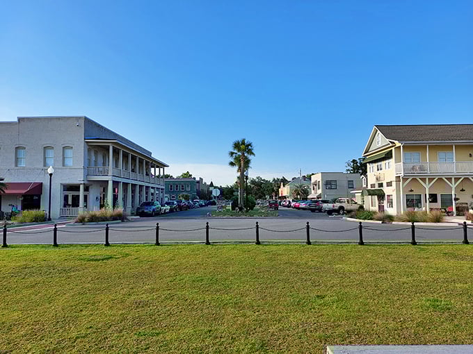 Picture-perfect doesn't begin to describe it. St. Marys' town center is so idyllic, you'll wonder if you've stepped onto a movie set.