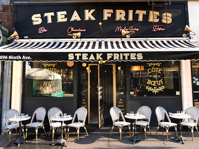 Steak Frites Bistro: Where Paris and New York have a delicious love child. No Eiffel Tower needed for this view!