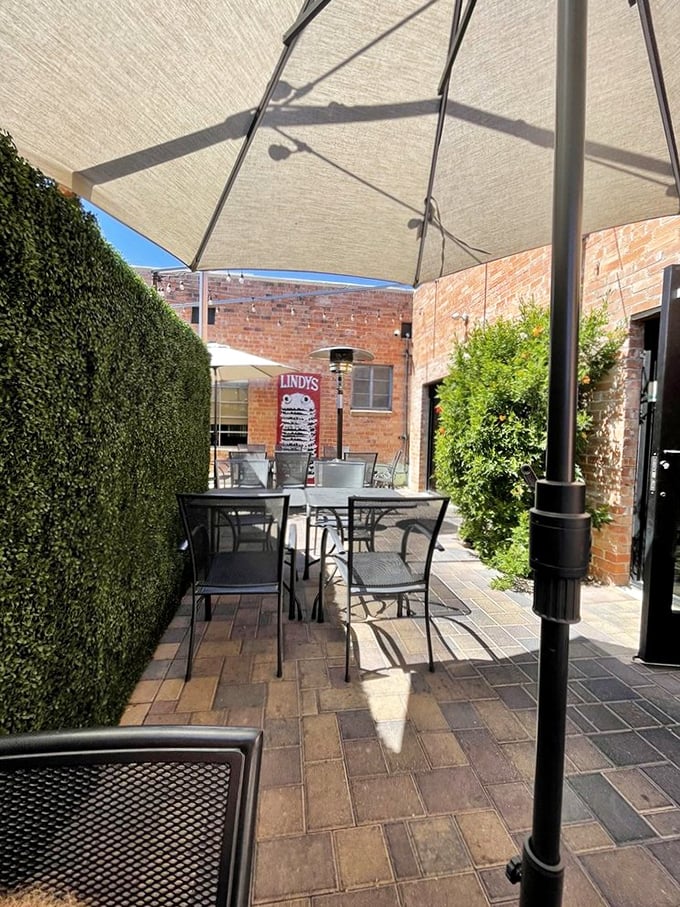Al fresco feast! Lindy's charming patio invites you to soak up some Arizona sun while you savor your burger masterpiece.