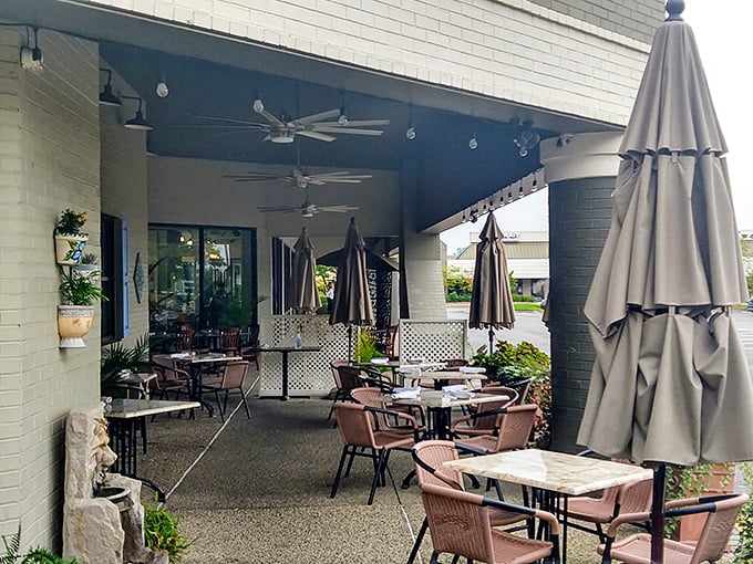 Al fresco dining with a side of Southern charm. It's like a French countryside picnic, but with better weather forecasts!