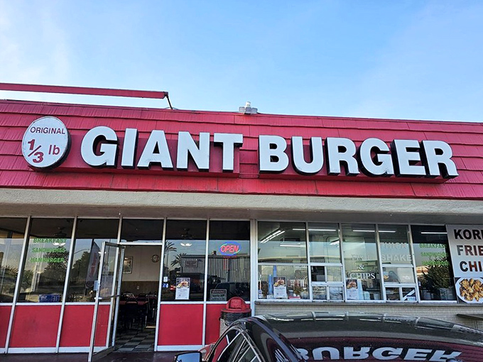 The mothership of meaty marvels! Original Giant Burger's exterior promises a close encounter of the delicious kind.