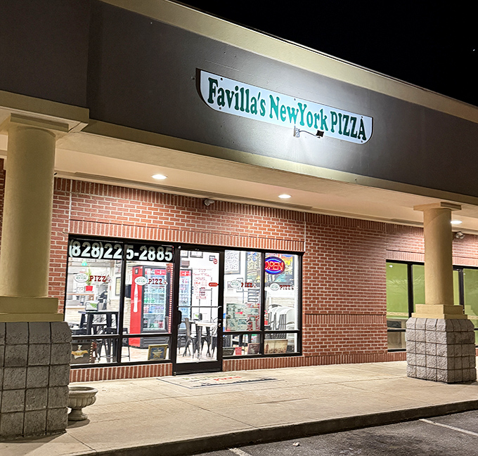 Night or day, Favilla's is always ready to serve up a slice of happiness. Pizza o'clock is anytime!