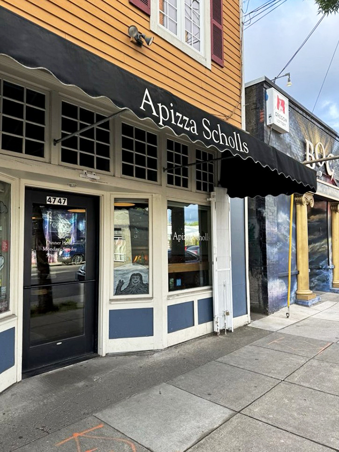 The final frontier of flavor! Apizza Scholls stands ready to boldly take your taste buds where no pizza has gone before.