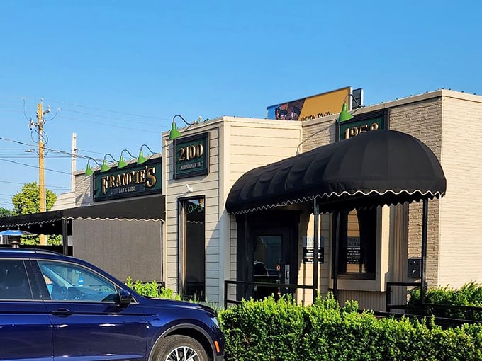 Francie's by day: an unassuming eatery. Francie's by night: still unassuming, but now with a dash of neon-lit charm. The food? Always assuming... deliciousness!