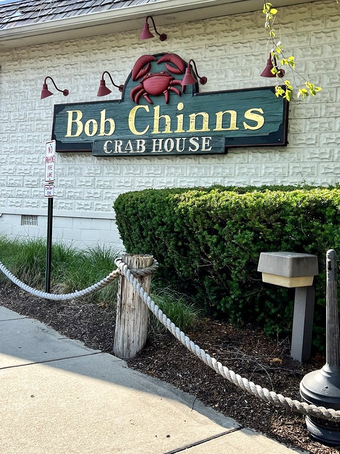 The sign that launched a thousand cravings. Bob Chinn's: Where seafood dreams come true, one crab at a time.