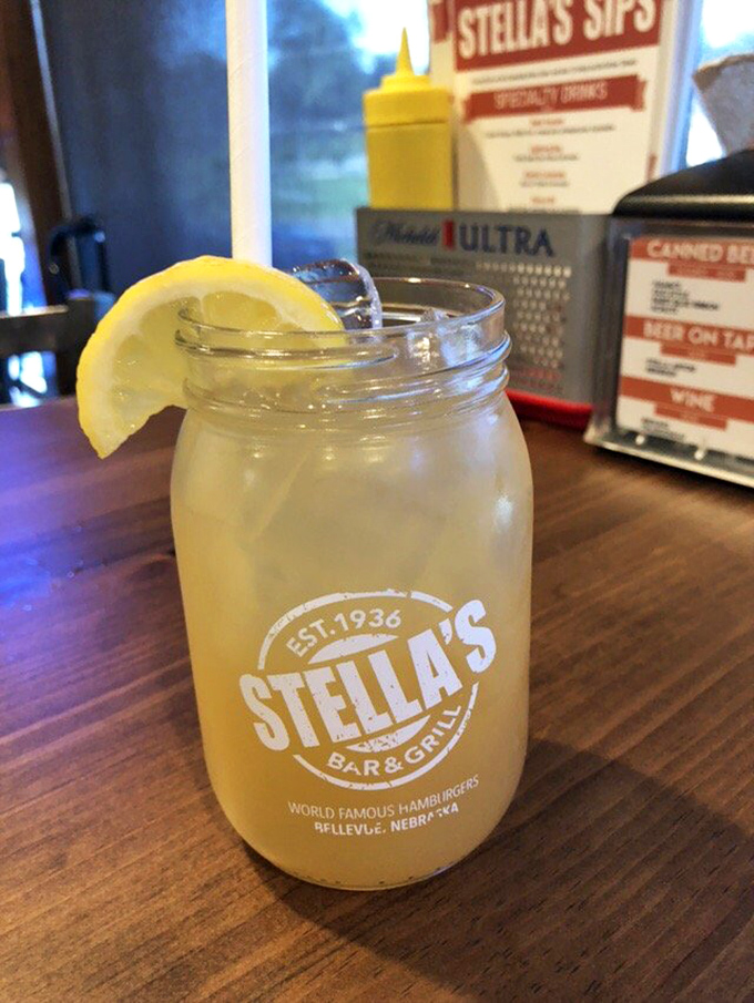 Quench your thirst in style. Stella's signature drinks come in mason jars, because everything tastes better with a side of nostalgia.
