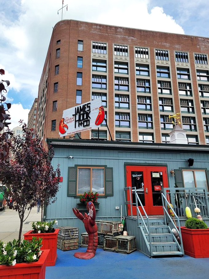 James Hook & Co: Where lobster is king and seafood dreams come true. It's not just a meal, it's a Boston institution!