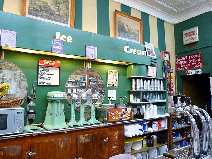 Ice cream dreams are made of these! This vintage setup looks ready to whip up a Richie Cunningham-approved malt in no time flat.