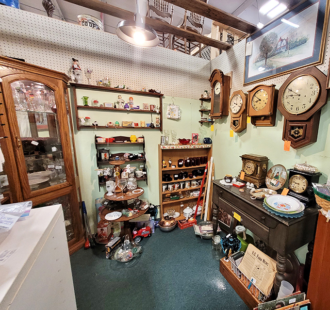 Tick-tock, it's treasure o'clock! This timeless display is proof that good things come to those who wait &ndash; and collect vintage timepieces.