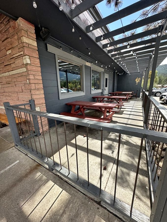Al fresco feast! This outdoor dining area is perfect for soaking up mountain views while you soak up barbecue sauce. Life doesn't get much better!