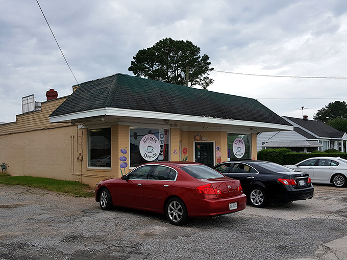 Park it and indulge! Ringo's might not have valet parking, but who needs luxury when you've got donuts this good?
