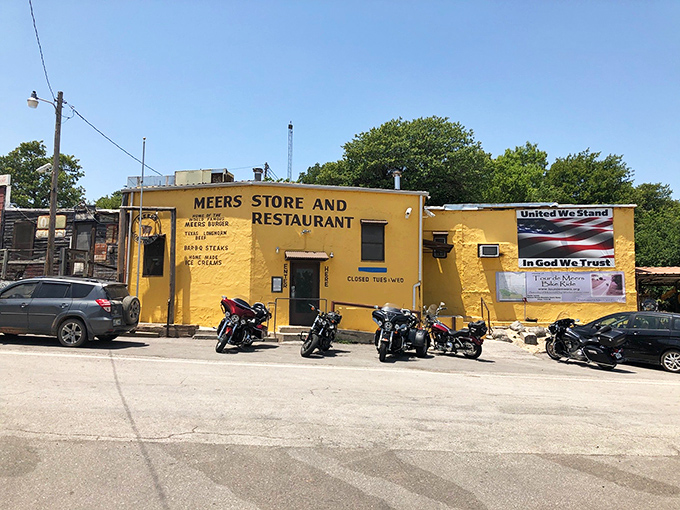 Motorcycles and burgers: A match made in Oklahoma heaven. Easy Rider meets Easy Eater.