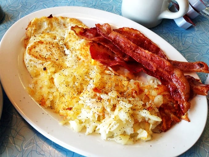 Eggs and bacon&mdash;a breakfast pairing as timeless as Astaire and Rogers, but with better sizzle and considerably more protein.