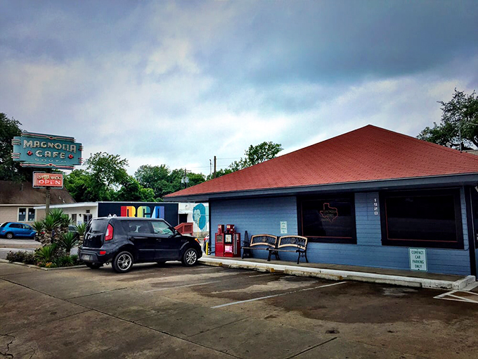 The gateway to gastronomic bliss! Magnolia Cafe's entrance is like the wardrobe to Narnia, except instead of talking lions, you'll find talking pancakes. (Okay, they don't really talk, but they're that good!)