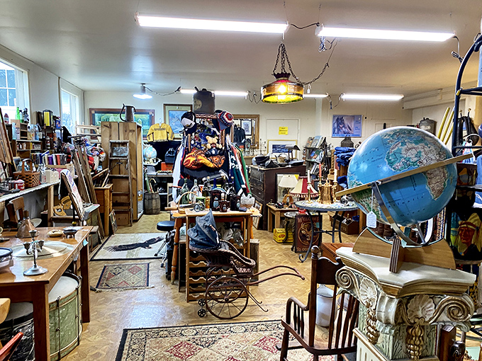 Indiana Jones, eat your heart out! This room is packed with more curiosities than the warehouse at the end of Raiders of the Lost Ark.
