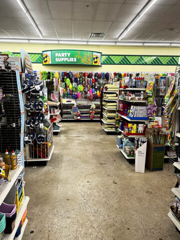 The Massive Dollar Store In Georgia That’s Too Good To Pass Up