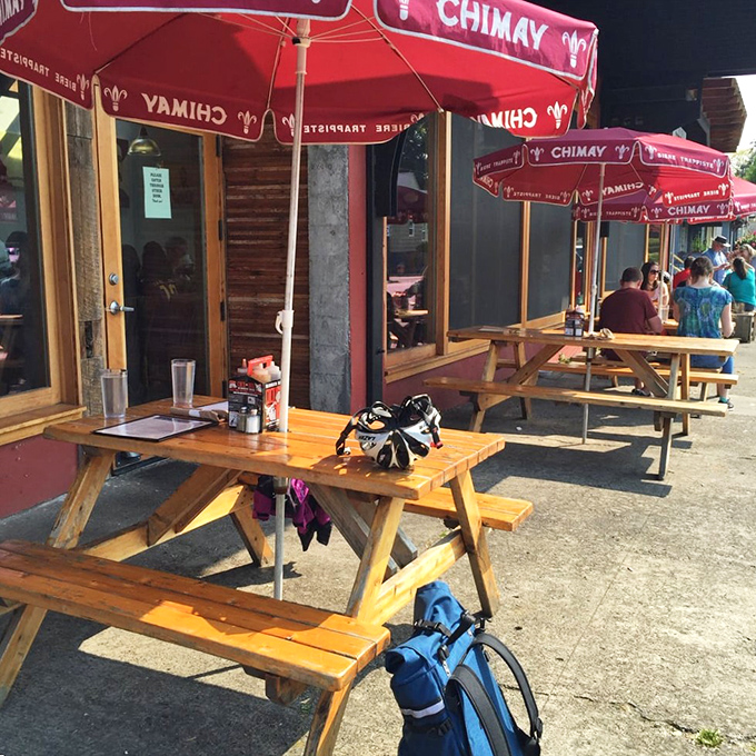Outdoor dining with a side of people-watching. These picnic tables are perfect for soaking up sun, suds, and smoky aromas.