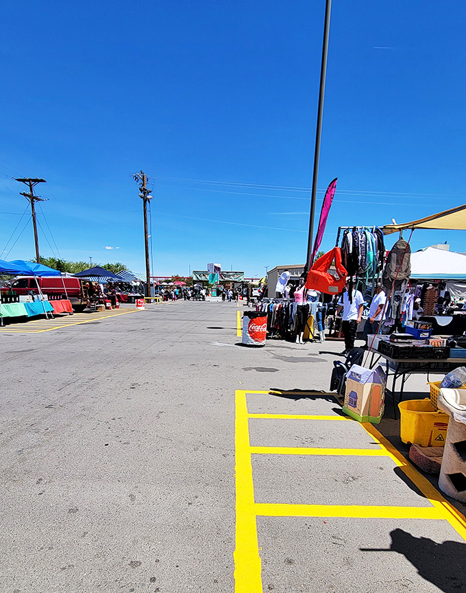 The yellow brick road of bargains stretches out before you. Follow it to find your own Emerald City of deals and steals.